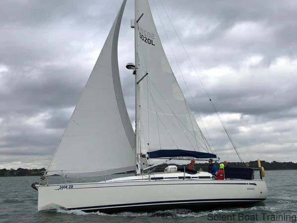 Solent Day Sailing | Solent Boat Training