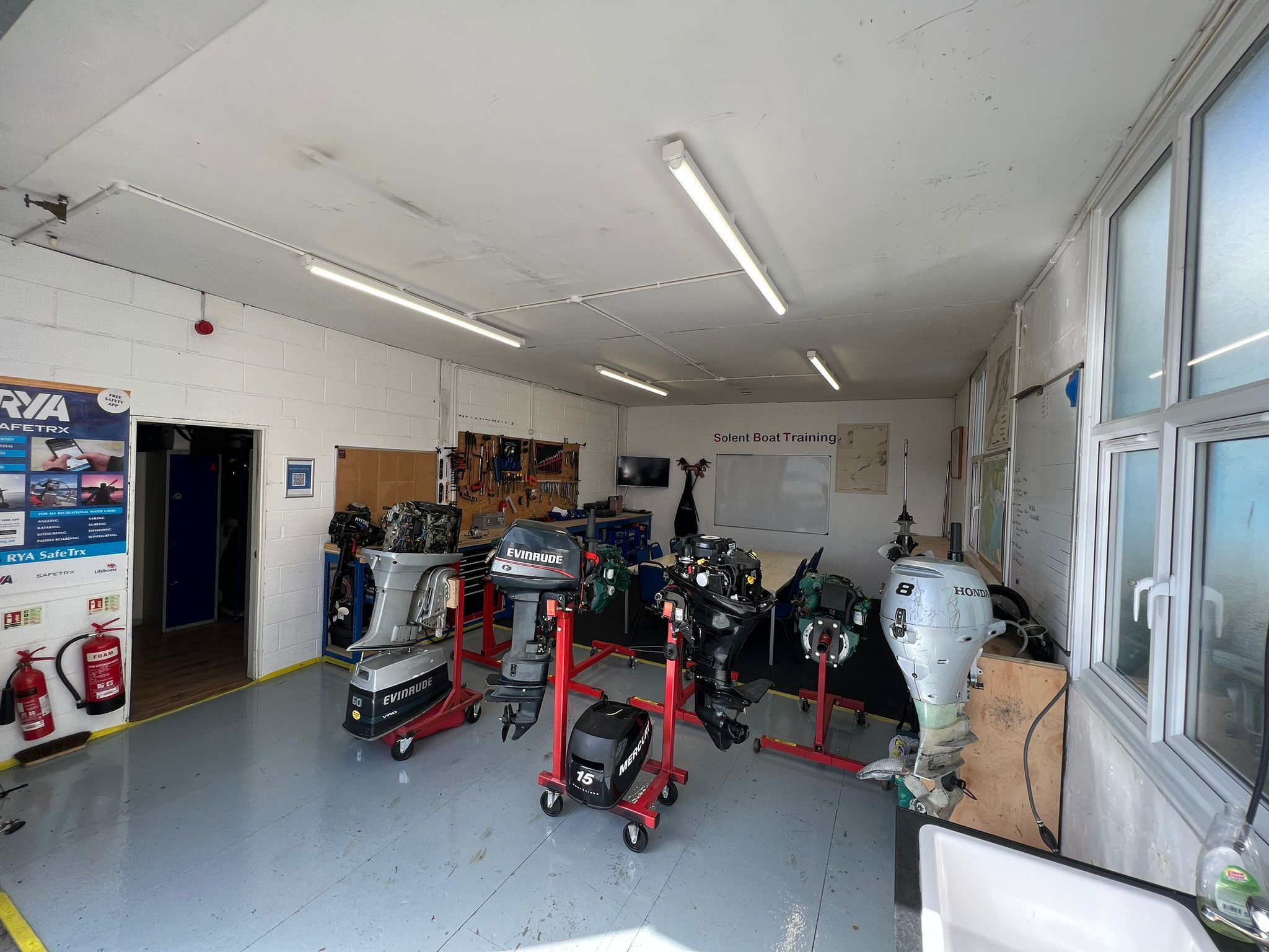 Engine Maintenance Workshop | Solent Boat Training